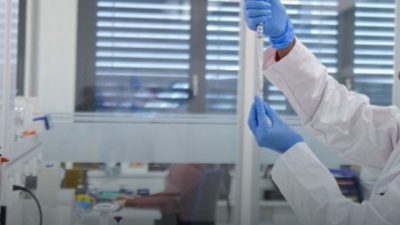 Le sous-traitant de l’industrie pharmaceutique Carbogen Amcis inaugure ...